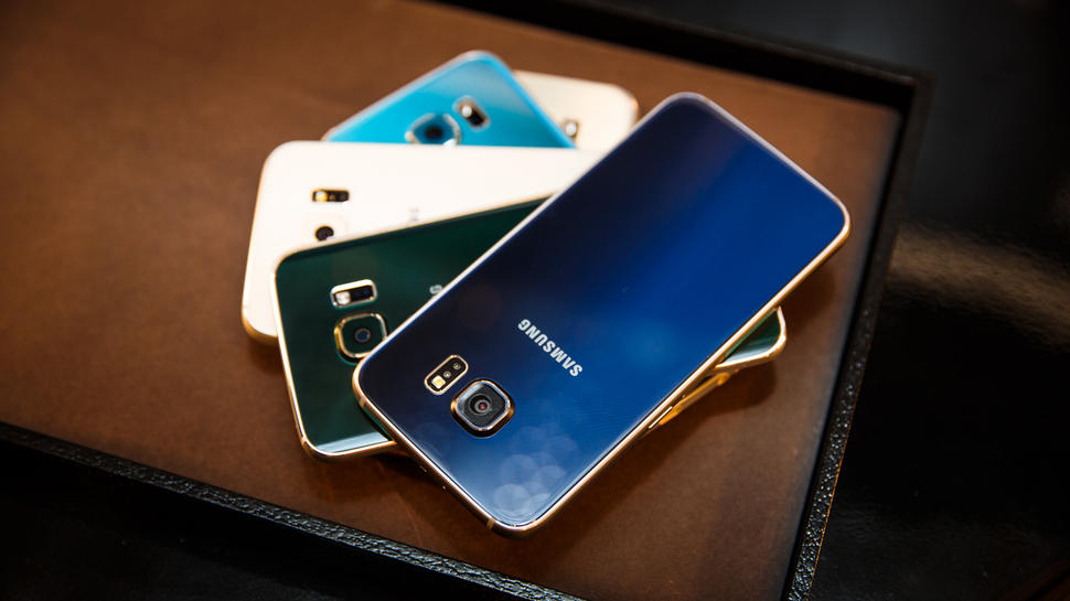 Replaceable Battery and microSD slot on Phones: how critical are they ...