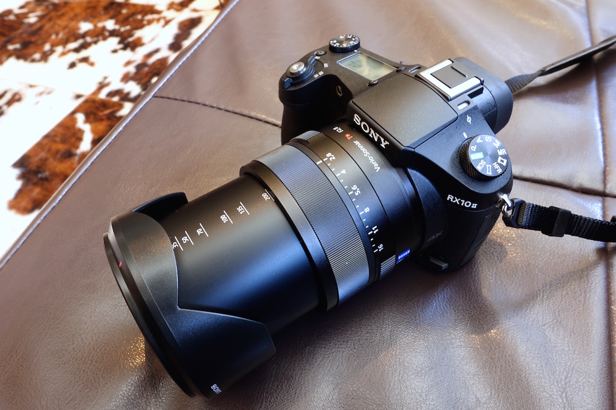 24 hours with the Sony RX10 II, a 4K-ready superzoom camera - GearOpen.com