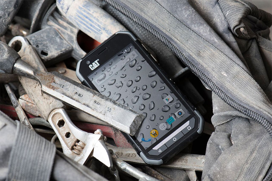 CAT S30 smartphone is military rugged and works with gloves on ...