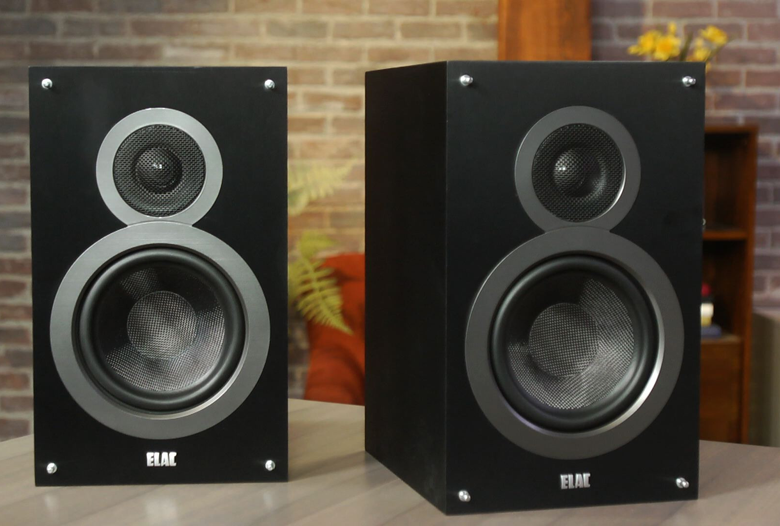 Elac Debut B5 review - GearOpen.com