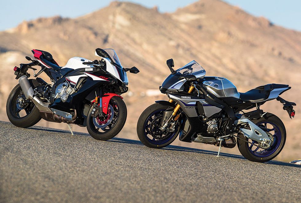 SIBLING RIVALRY : 2016 Yamaha YZF-R1M vs. YZF-R1S - COMPARISON TEST ...