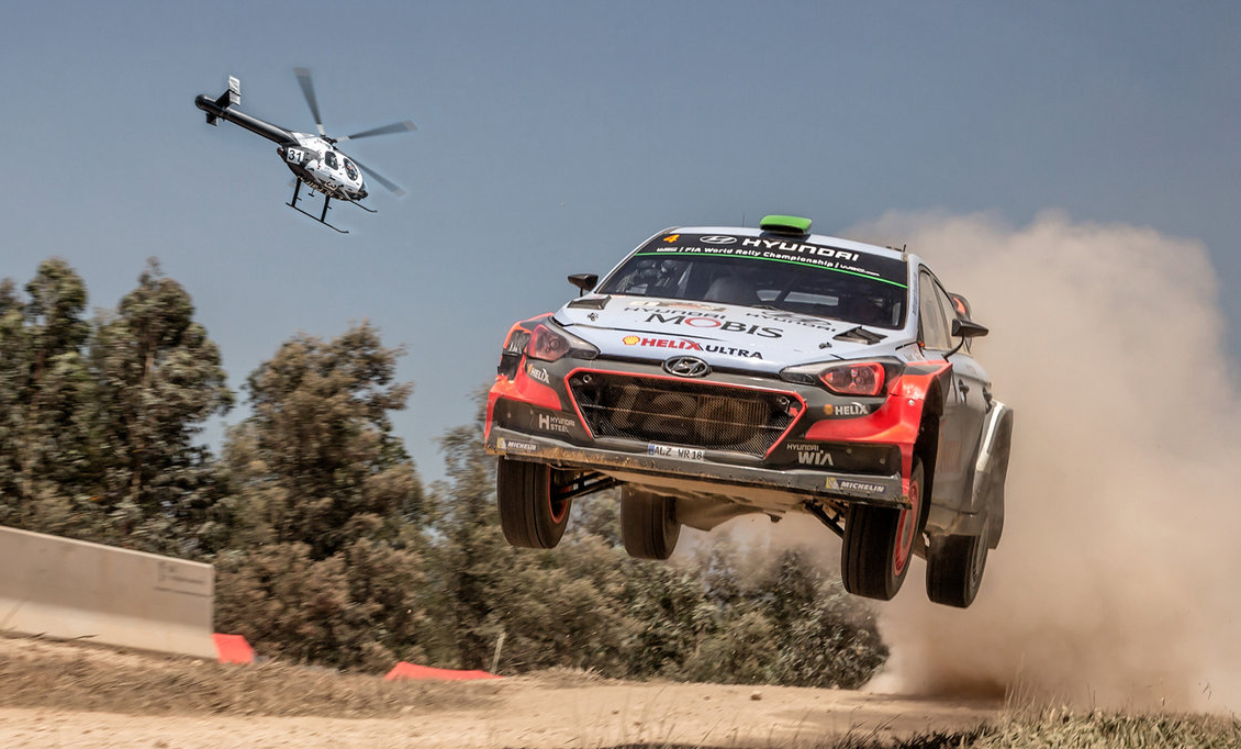 Helicopter versus Rally car : The McDonnell Douglas 520N takes on ...
