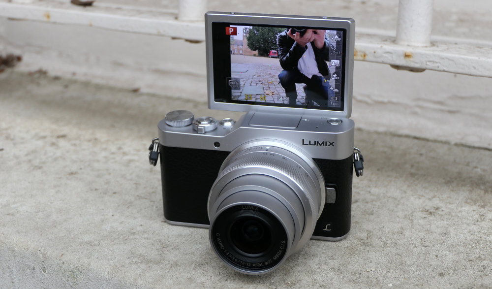 Panasonic Lumix GX800 Review - GearOpen.com