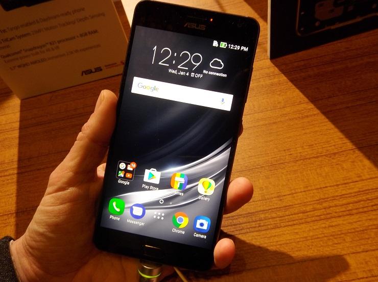 ASUS ZenFone AR hands-on: Daydream and Tango under one roof - GearOpen.com