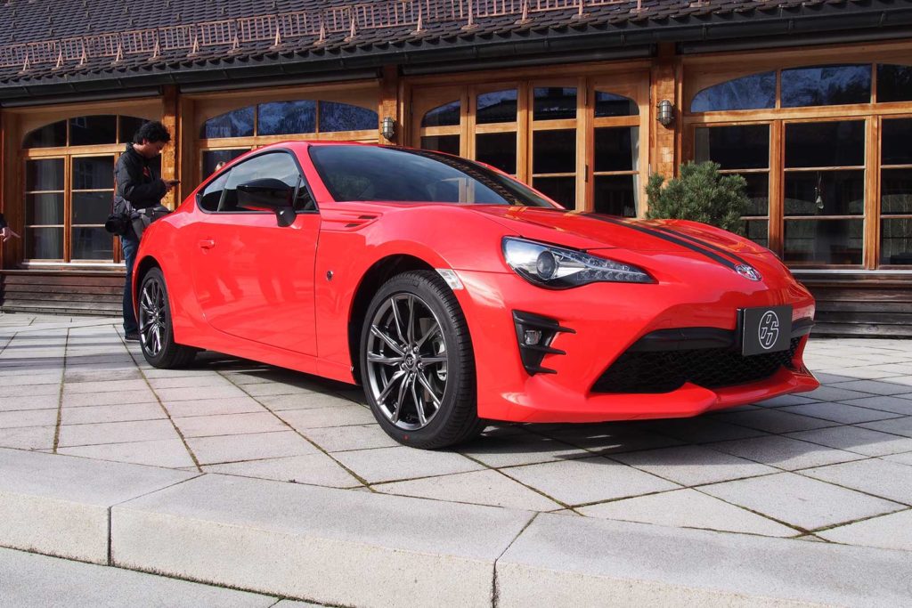 2017 Toyota 860 Special Edition Review - GearOpen.com
