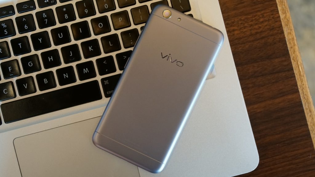 Vivo Y53 Unboxing, Hands-on Initial Review : A Notch Below the Y55 ...