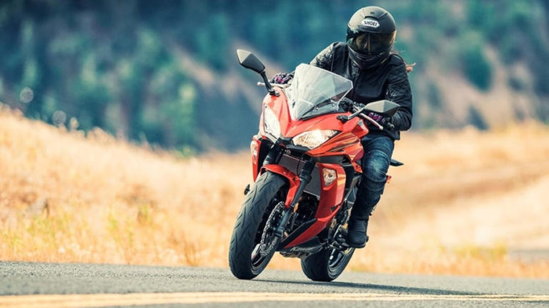 First Look: 2018 Kawasaki Ninja 400 - GearOpen.com