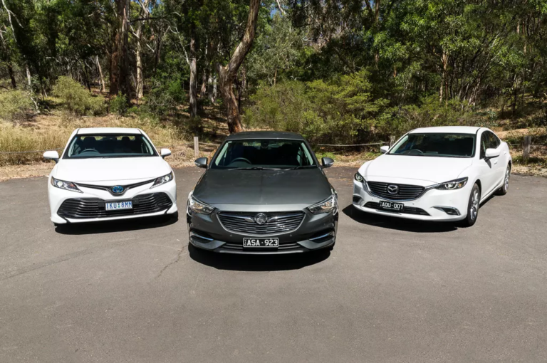 Holden Commodore v Mazda 6 v Toyota Camry 2018 Comparison - GearOpen.com