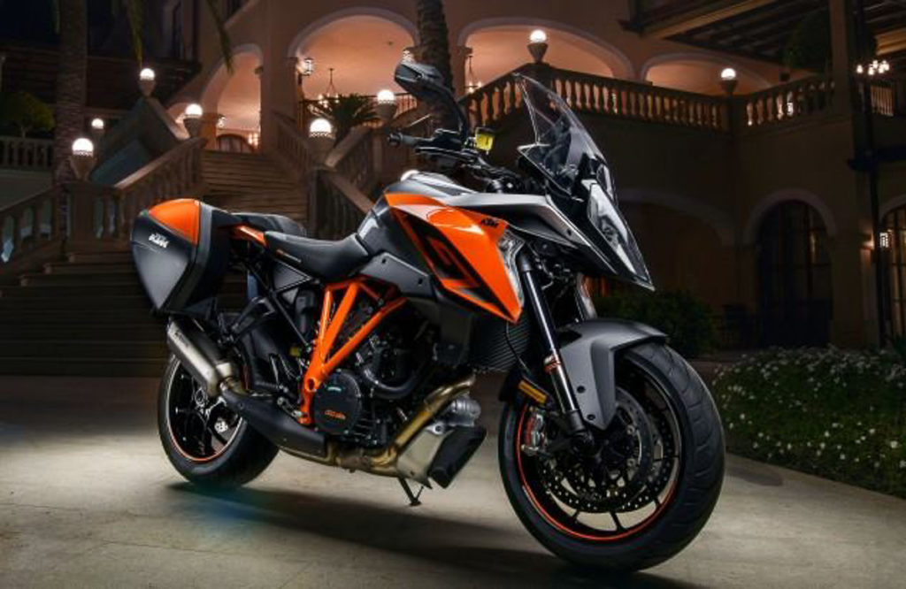 2019 KTM 1290 Super Duke GT First Look Review : Supersport Touring ...