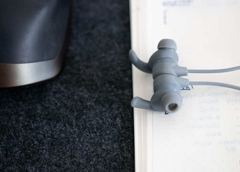 Aukey EP-B60 Wireless earbuds review : Snap on, snap off. - GearOpen.com Aukey EP-B60 Wireless earbuds review : Snap on, snap off. - GearOpen.com