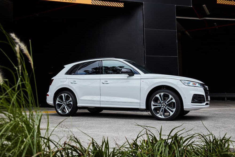 Audi Q5 Facelift Rendered With A4-Derived De-Chromed Front Clip ...