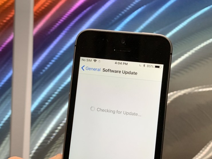 7 Things to Know About the iPhone SE iOS 12.3.1 Update - GearOpen.com