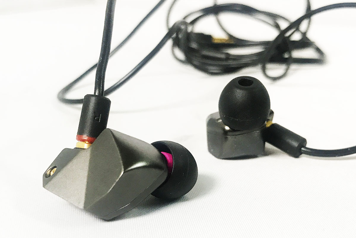 Final Audio B2 vs FiiO FH5 Review - GearOpen.com