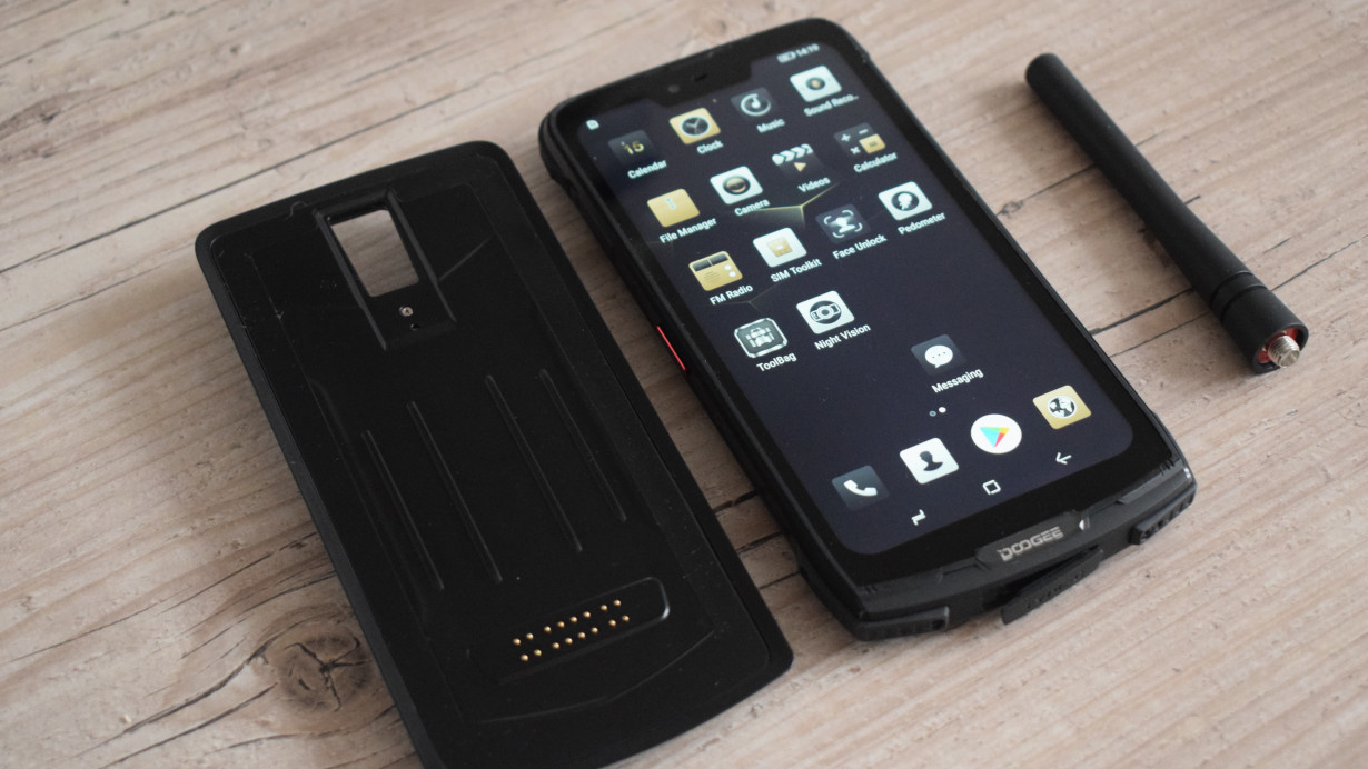 Doogee S90 rugged smartphone review - GearOpen.com