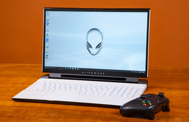 Alienware m17 R2 vs. Razer Blade Pro: Which Slim Gaming Laptop Wins ...