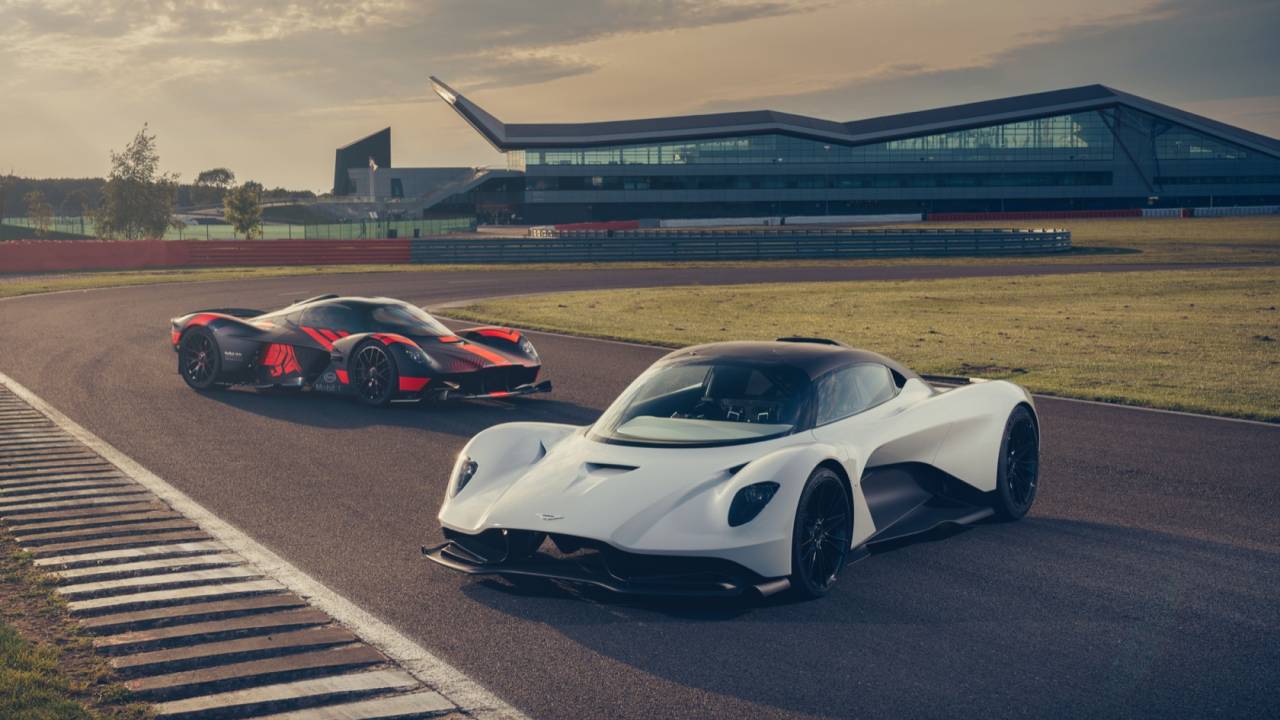 Watch the Aston Martin Valhalla’s near-otherworldly track debut ...