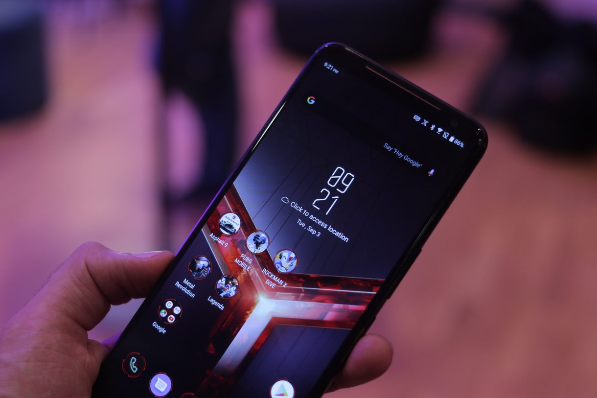 Hands on: Asus ROG Phone 2 Review - IFA 2019 - GearOpen.com
