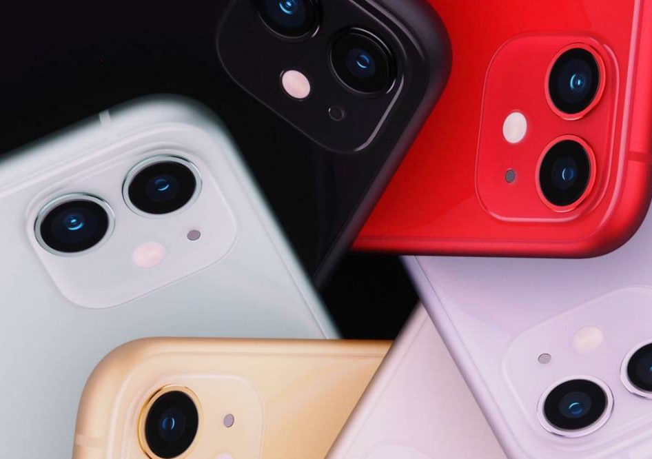 iPhone 11 vs Pro: What’s the difference? - GearOpen.com