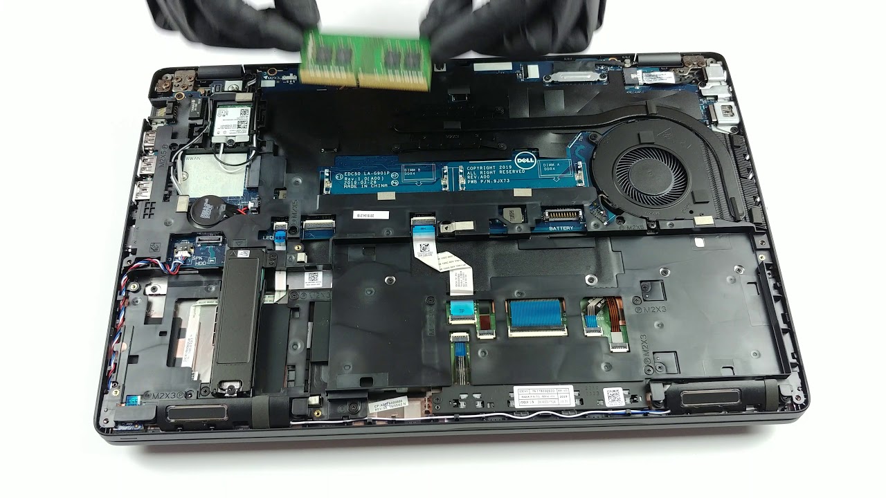 Inside Dell Latitude 5500 – disassembly and upgrade options - GearOpen.com
