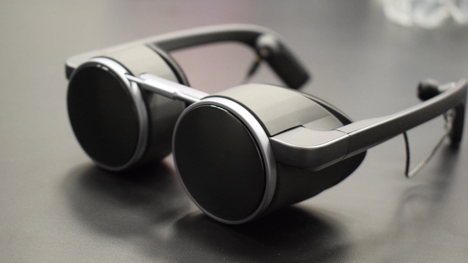 Panasonic VR glasses first look: VR never looked so good - GearOpen.com
