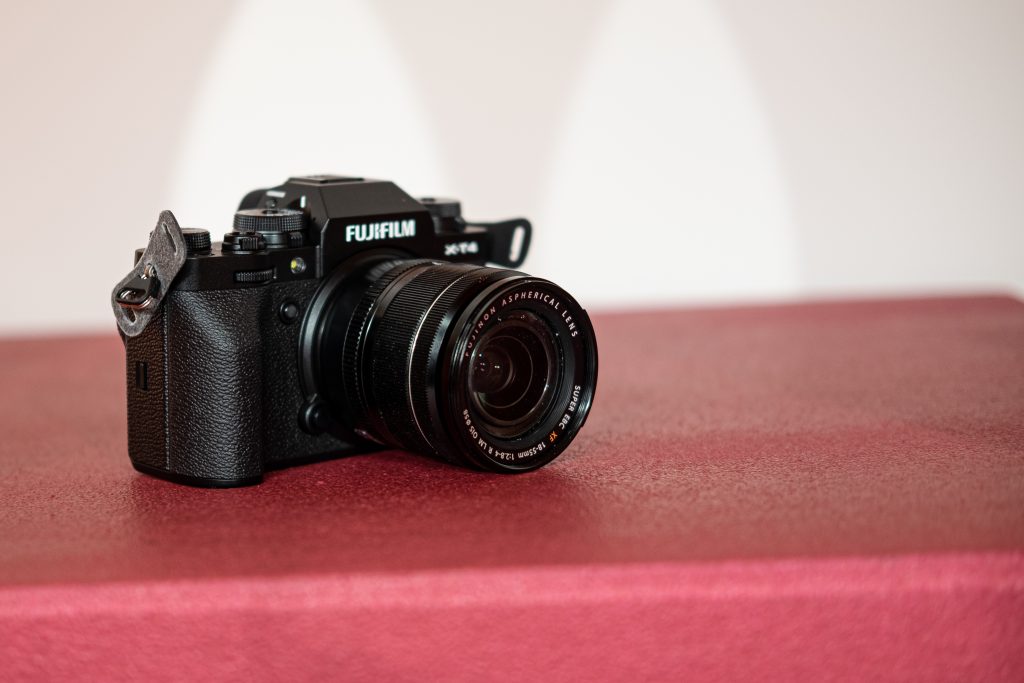 Fujifilm X-T4 vs X-H1 – The 10 Main Differences - GearOpen.com