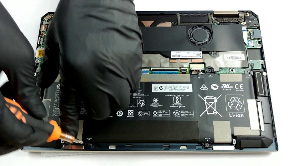 Inside HP Spectre x360 13 (13-aw0000) – disassembly and upgrade options ...
