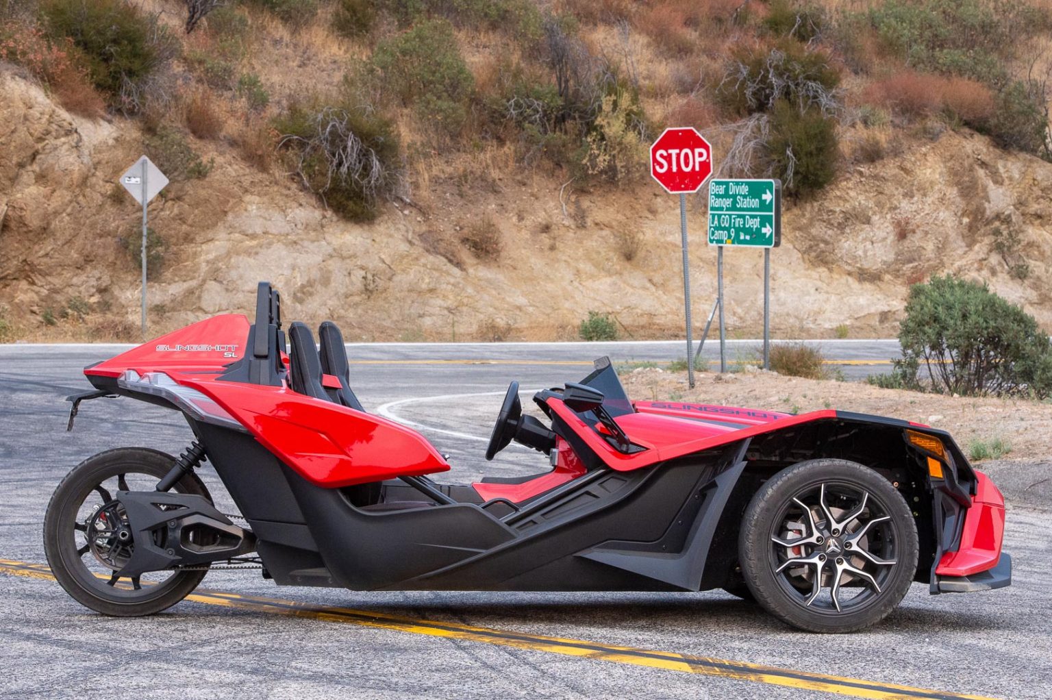 2020 POLARIS SLINGSHOT SL REVIEW (17 FAST FACTS ON 3 WHEELS) - GearOpen.com