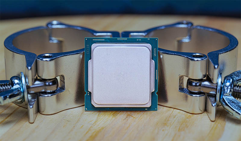 Intel Xeon W-1290P Review - GearOpen.com