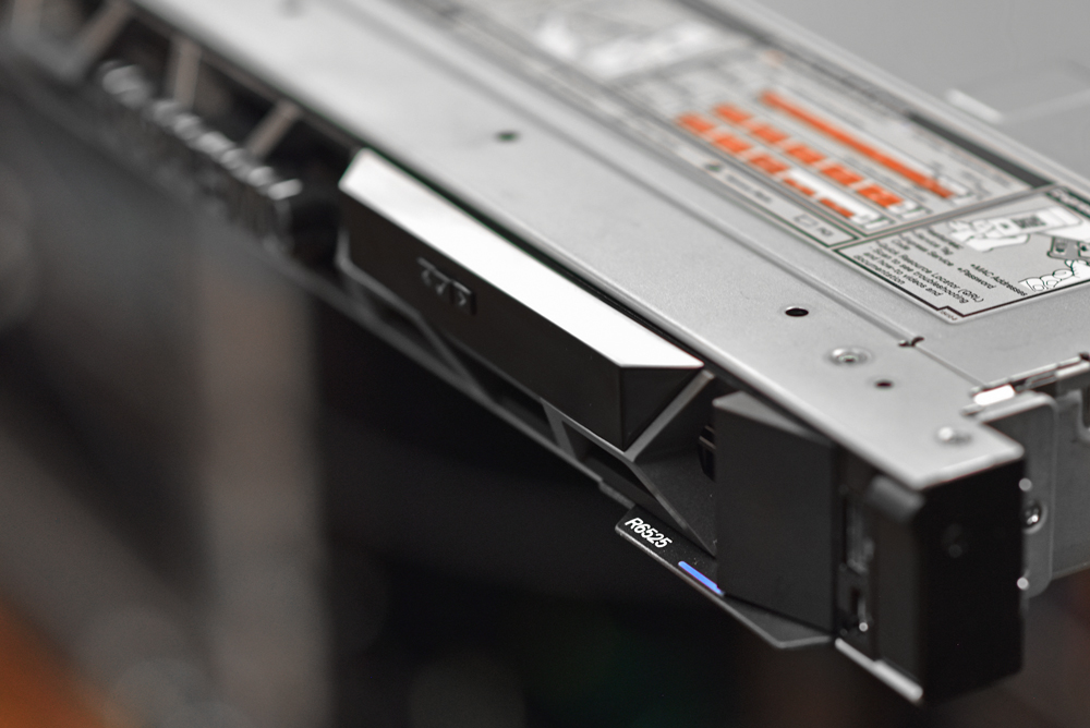 Dell EMC PowerEdge R6525 Server Review - GearOpen.com