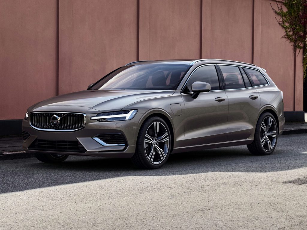 2021 Volvo V60 Review - GearOpen.com