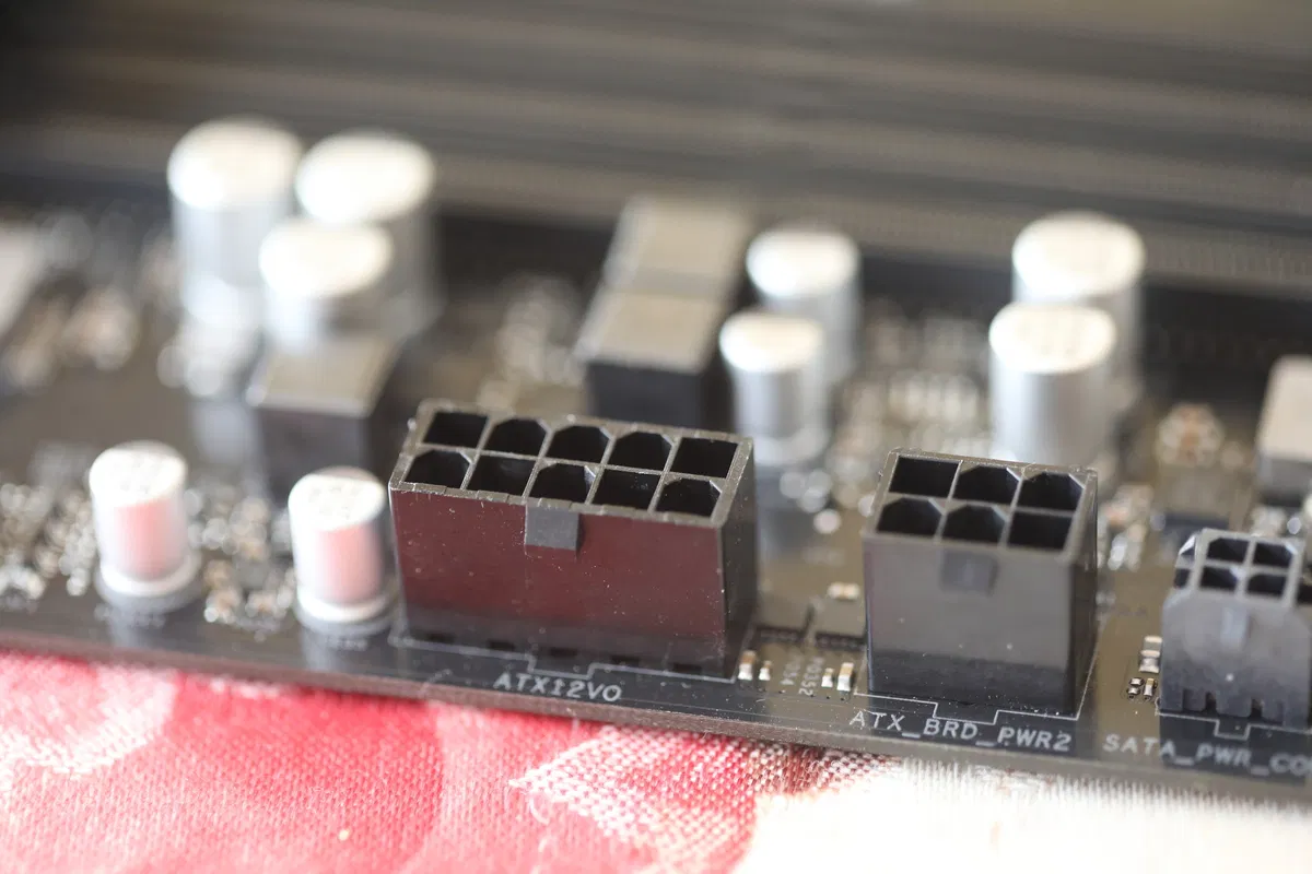 Intel's power play: Hands-on with ATX12VO motherboards and power supply ...