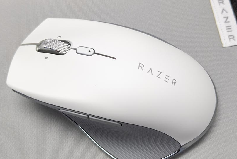 Razer Pro Click review: Comfortable, ergonomic wireless mouse with long ...