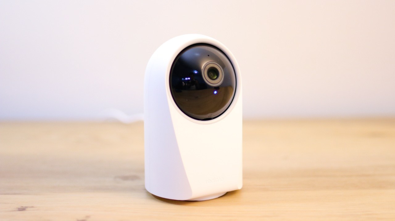 realme Smart Cam 360 Hands-on - GearOpen.com