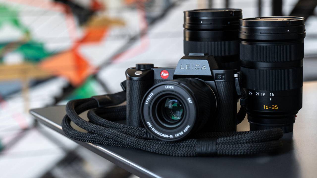 How to Use the Leica SL2-S for Photojournalism: A Guide - GearOpen.com