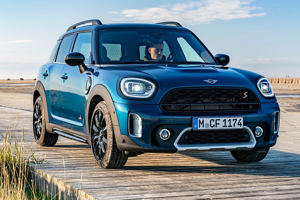 MINI Cooper Countryman Boardwalk Edition unveiled - GearOpen.com