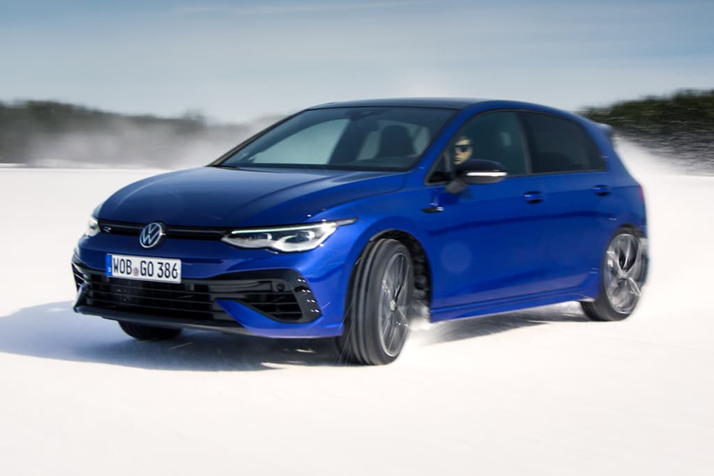 New Volkswagen Golf R unleashed with drift mode - GearOpen.com
