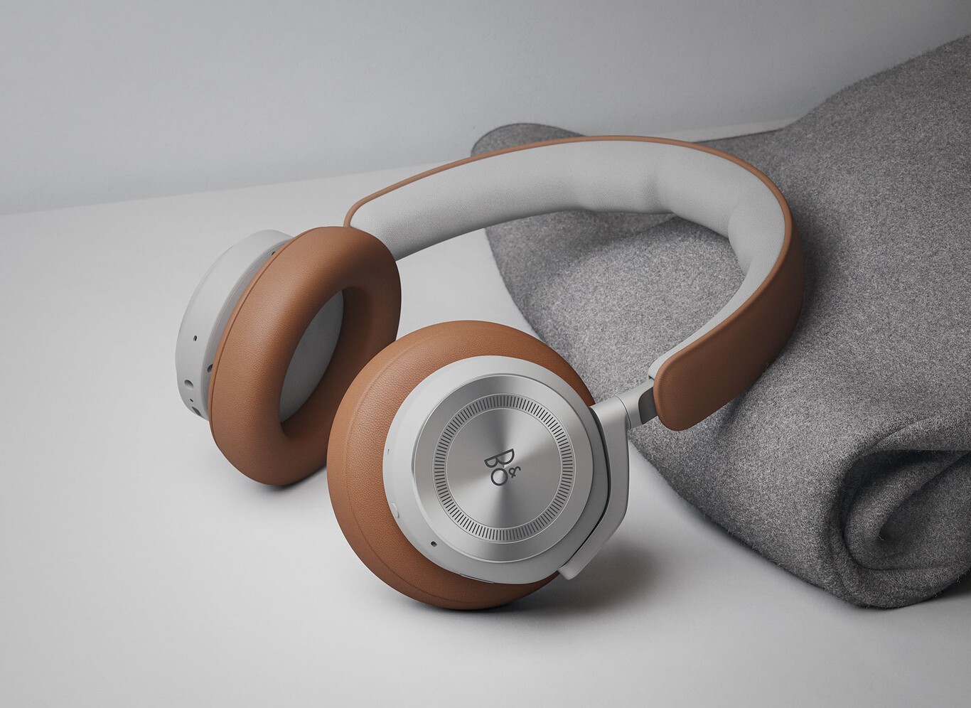 Beoplay XH Review - GearOpen.com