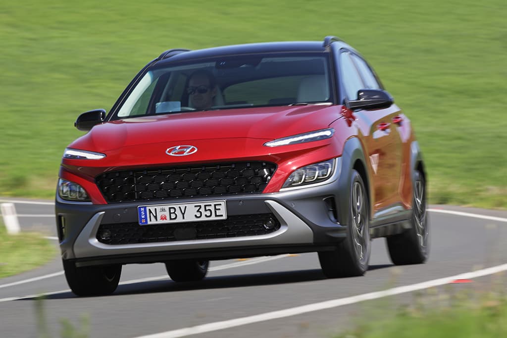 Hyundai Kona is Best Small SUV 2021 - GearOpen.com