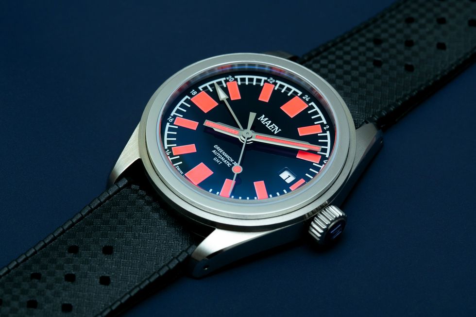 This Automatic GMT Watch Is $750. Seriously. - GearOpen.com