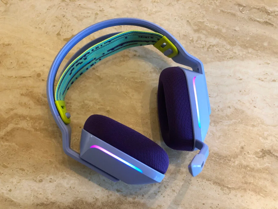 Logitech G733 Review - GearOpen.com