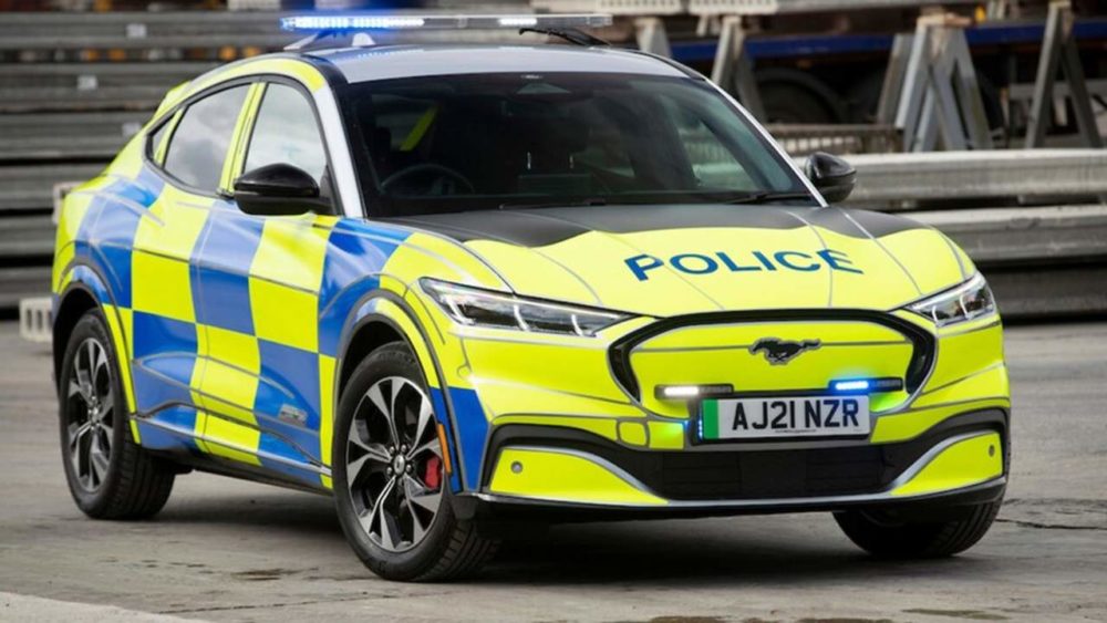 Ford Mustang Mach-E looks good done up as a British police car ...