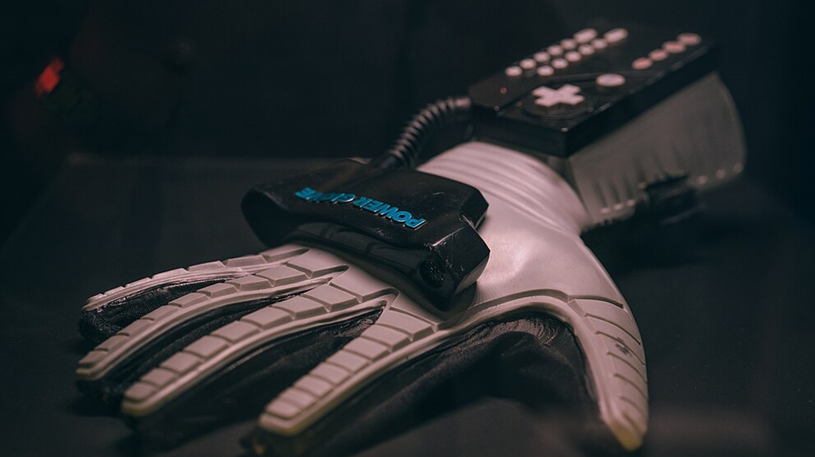 10 Of The Strangest Nintendo Controllers We've Ever Seen - GearOpen.com