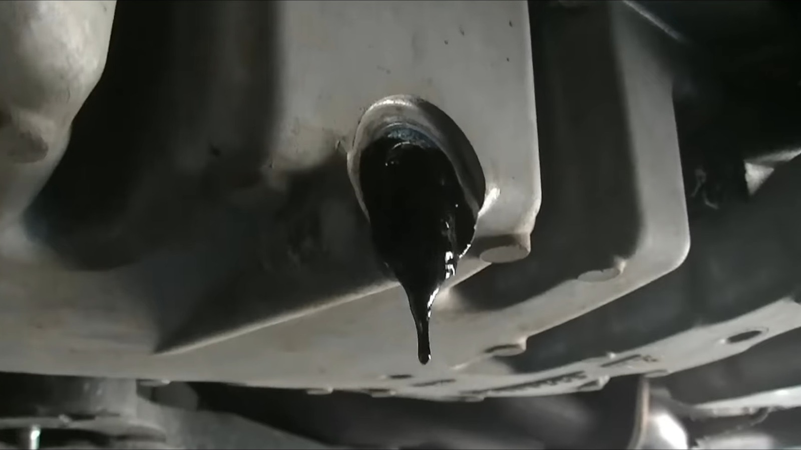 Why Does Engine Oil Get Dirty? (And What It Looks Like) - GearOpen.com